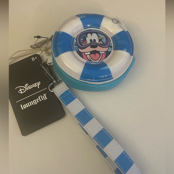 Loungefly | Bags | Loungefly Disney Goofy Scuba Floatie Coin Purse Nwt ...